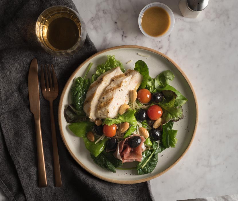 Fork | Ensalada de pollo grillado con aderezo wafu | Online, Tiendas ...
